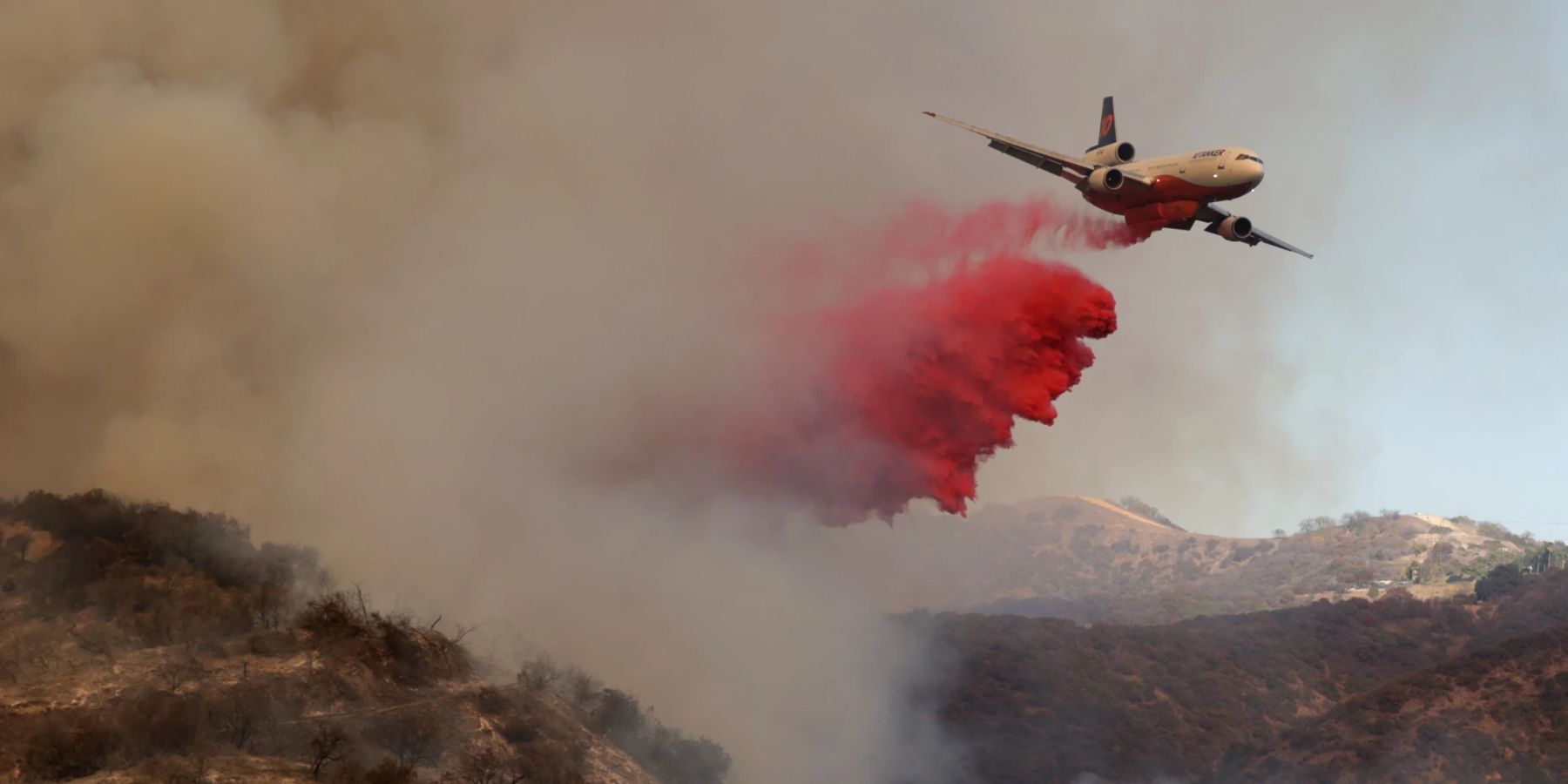 Brände: Darum färbt Feuerwehr Los Angeles pink | Nau.ch