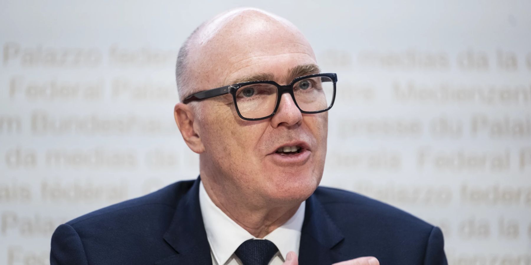 Neu gewählter Bundesrat Martin Pfister übernimmt VBS | Nau.ch