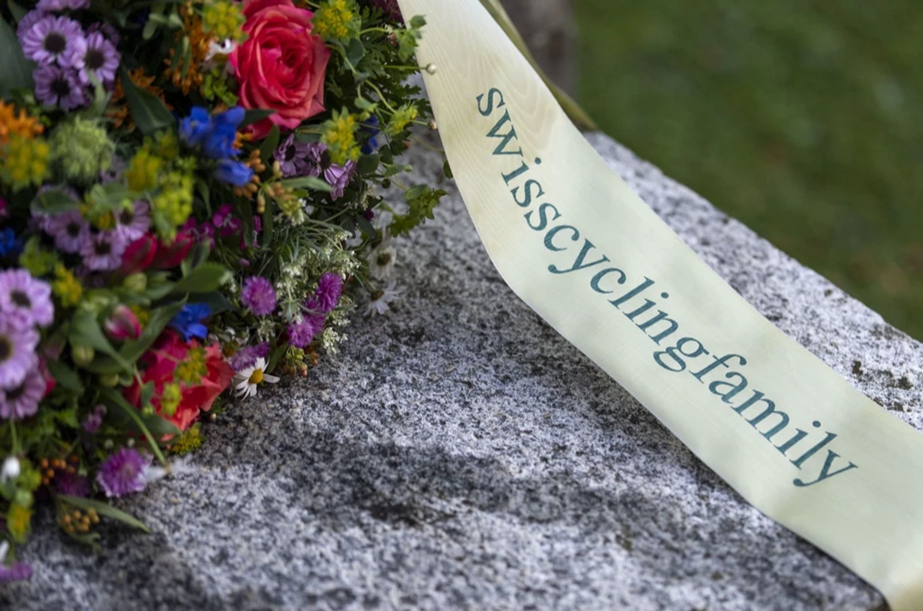 Muriel Furrer (†18): Schöne Bilder von Trauerfeier in Uster ZH | Nau.ch