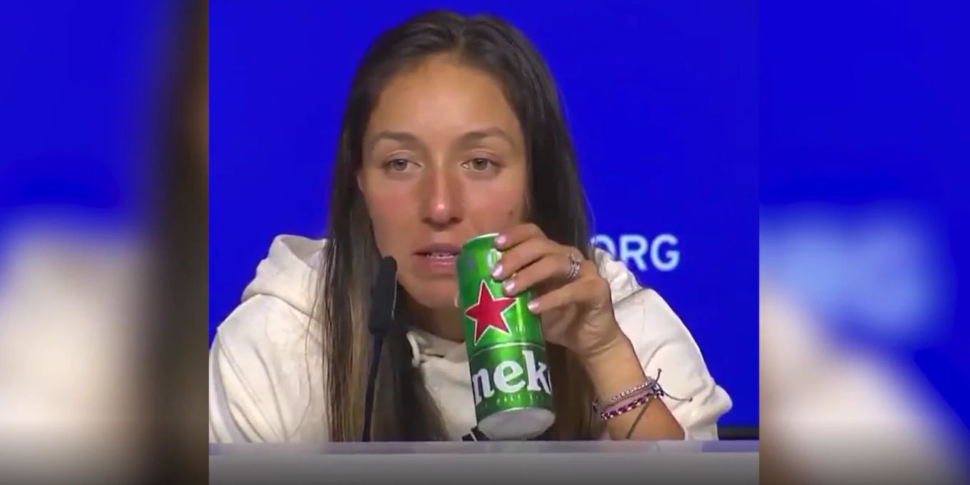 US Open: Jessica Pegula trinkt nach Out Bier auf der Pressekonferenz ...