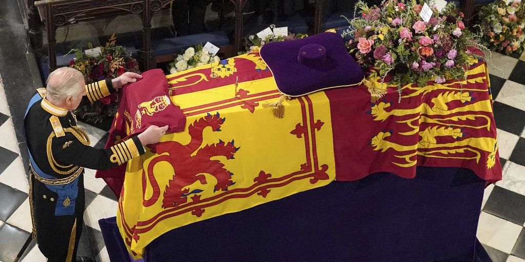 Queen Elizabeth: Ihr Sarg wurde im Familienkreis beigesetzt