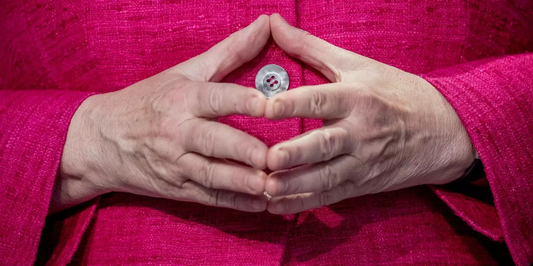 Angela Merkel: Das sagt sie heute zu ihrem Mega-Dekolleté | Nau.ch