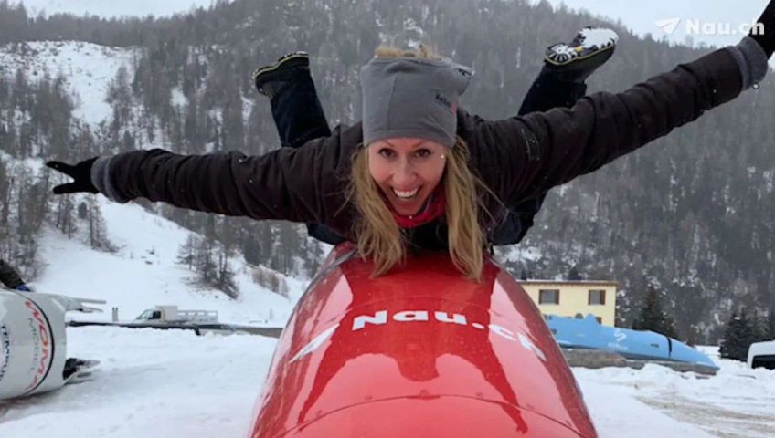 Sara machts im Nau-Bob durch Bobbahn in St.Moritz