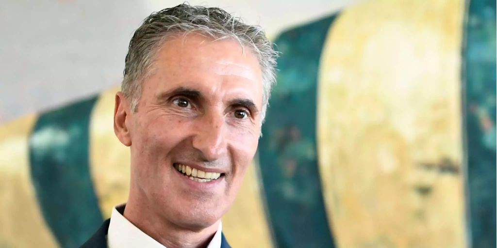 ZSC Lions Boss Peter Zahner verweigert Gratulation von Marc Lüthi vom ...