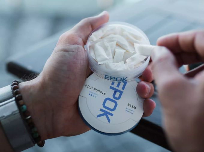 RAUCHST DU NOCH ODER SNUST DU SCHON? | Nau.ch