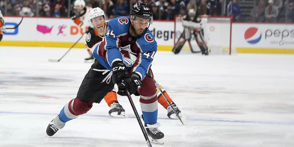 Mark Barberio verpflichtet sich beim Lausanne HC