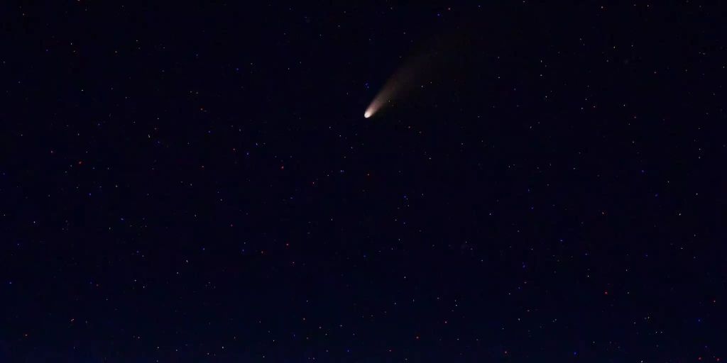 Komet C 2020 F3 Neowise: ISS-Astronauten fotografieren hellen Komet