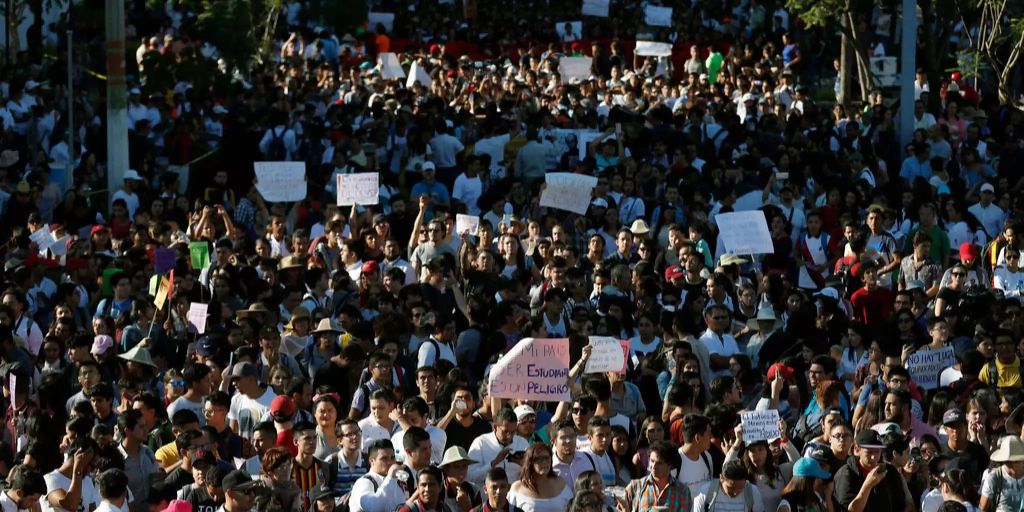 Nach Mord an Studenten: Tausende protestieren gegen Gewalt in Mexiko