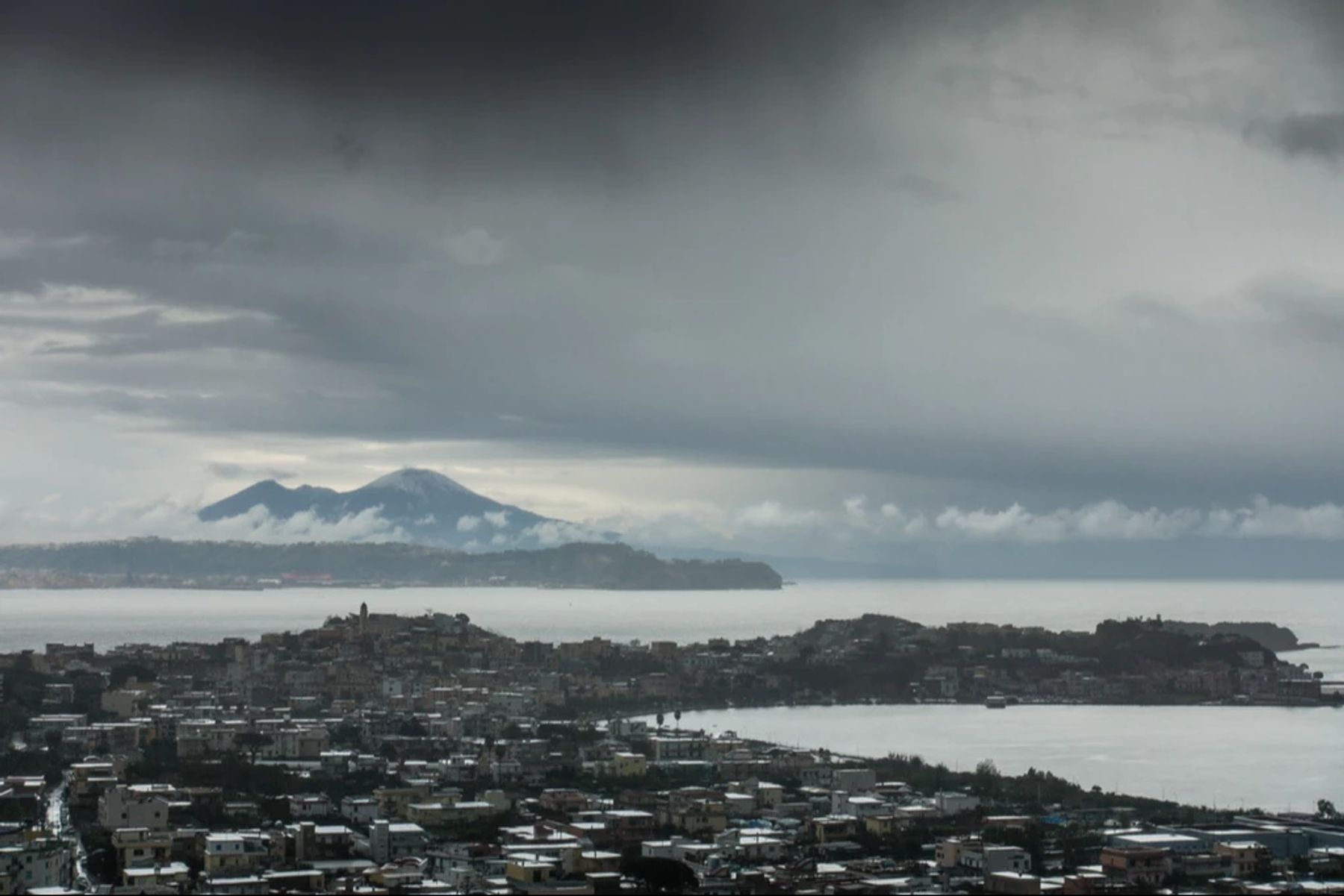 Forschende machen bei Supervulkan in Italien alarmierende Entdeckung ...