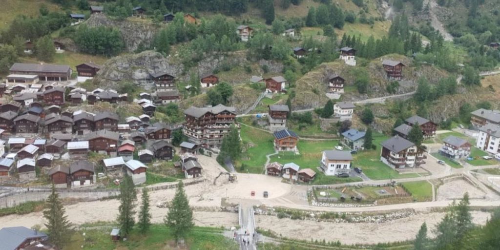Nach Hochwasser kehrt wieder Normalität in Blatten ein