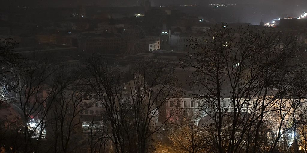 Ukraine-Krieg: Schwerer russischer Raketenangriff auf Kiew