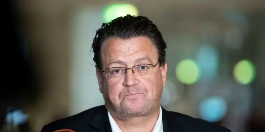Stephan Brandner: Fraktionen im Bundestag fordern Rücktritt