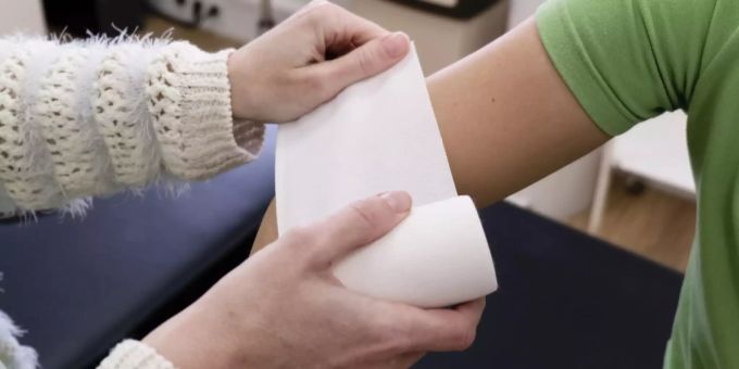 Neuer Wundverband stillt Blutung, ohne zu verkleben | Nau.ch