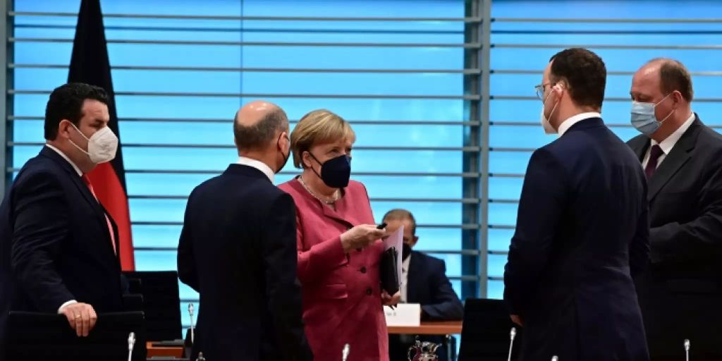 Bundeskabinett verabschiedet neue Strategie zur Cyber-Sicherheit Bundeskabinett verabschiedet neue Strategie zur Cyber-Sicherheit