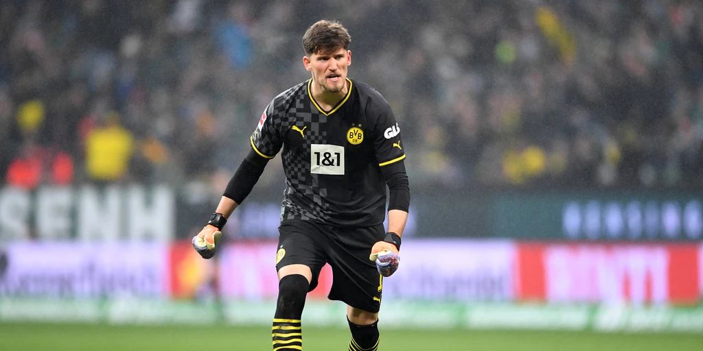 Gregor Kobel greift mit dem BVB nach der Meisterschale