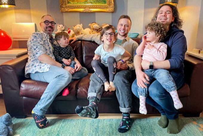 SRF: So gross sind Kids des schwulen Paares schon | Nau.ch