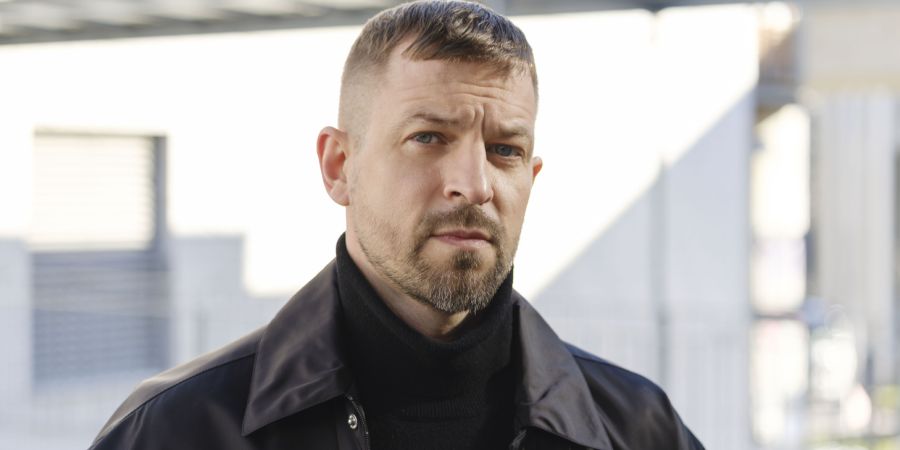 Bandscheibenvorfall: Rapper Stress meldet sich aus dem Spitalbett | Nau.ch