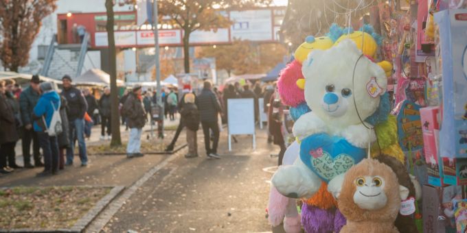 Die Stadt Uster Organisiert Mai Markt Und Näniker Chilbi Nauch