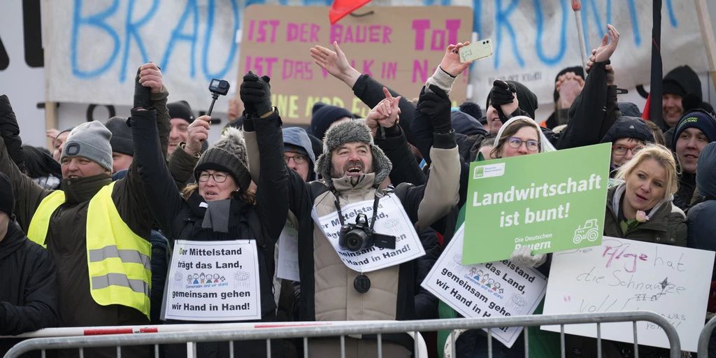 Tausende Bauern protestieren in Berlin