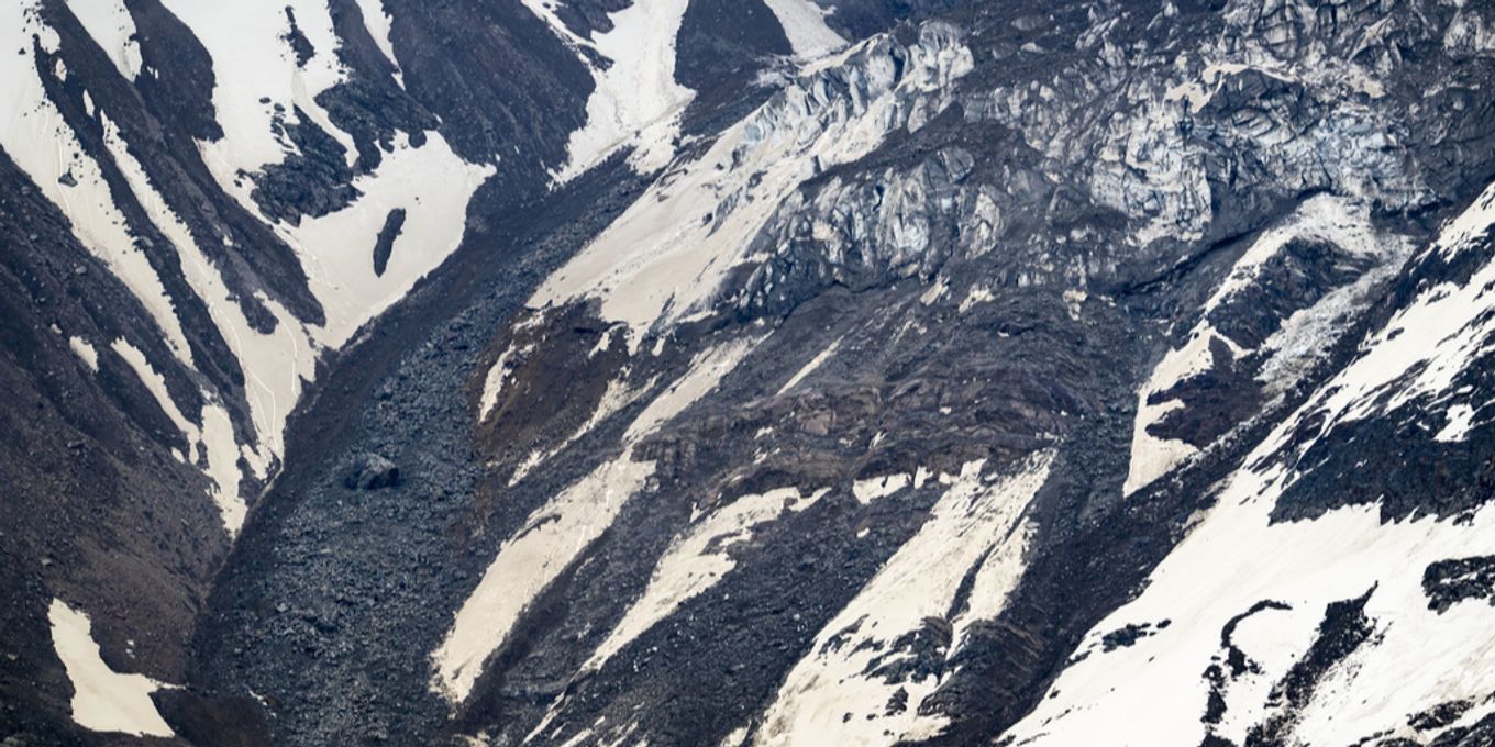 Gletscherfront im Bergsturzgebiet von Blatten bewegt sich schneller ...