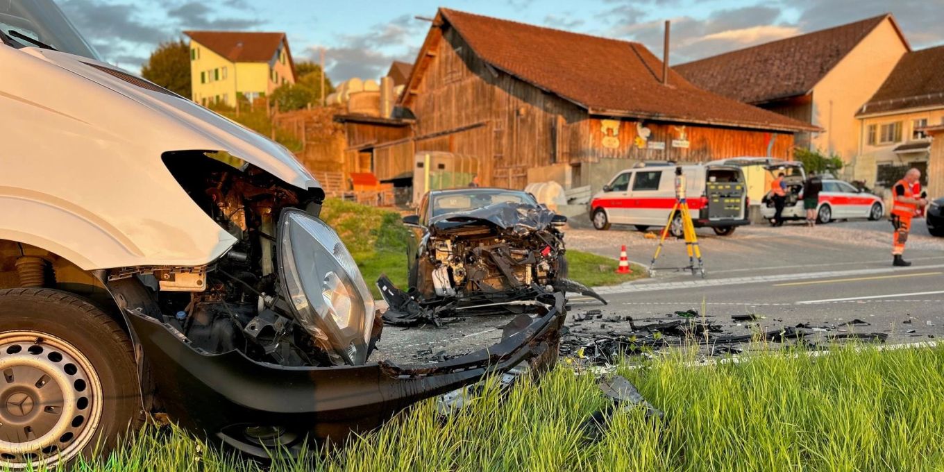 Fünf Verletzte bei Frontalkollision in Rickenbach | Nau.ch