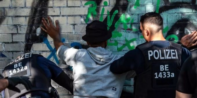 Escher-Wyss-Platz: Polizei verdächtigt LKW und PWs