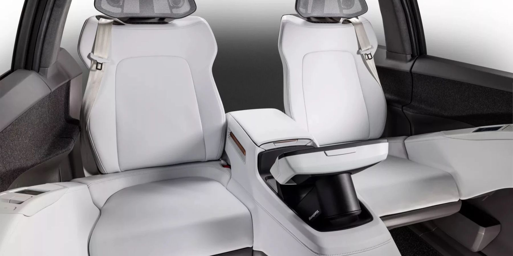 E-Auto-Revolution: Yanfeng enthüllt futuristisches Cockpit-Konzept ...