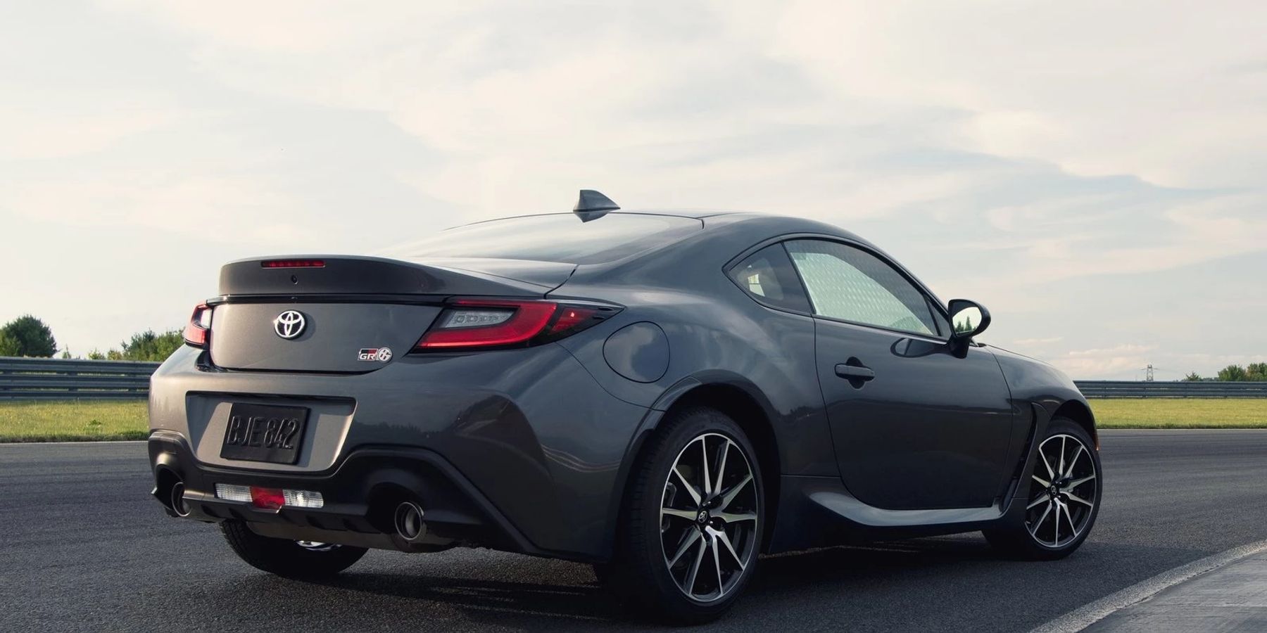 Toyota: Sportcoupé GR86 stiehlt Prius die Show | Nau Automobile