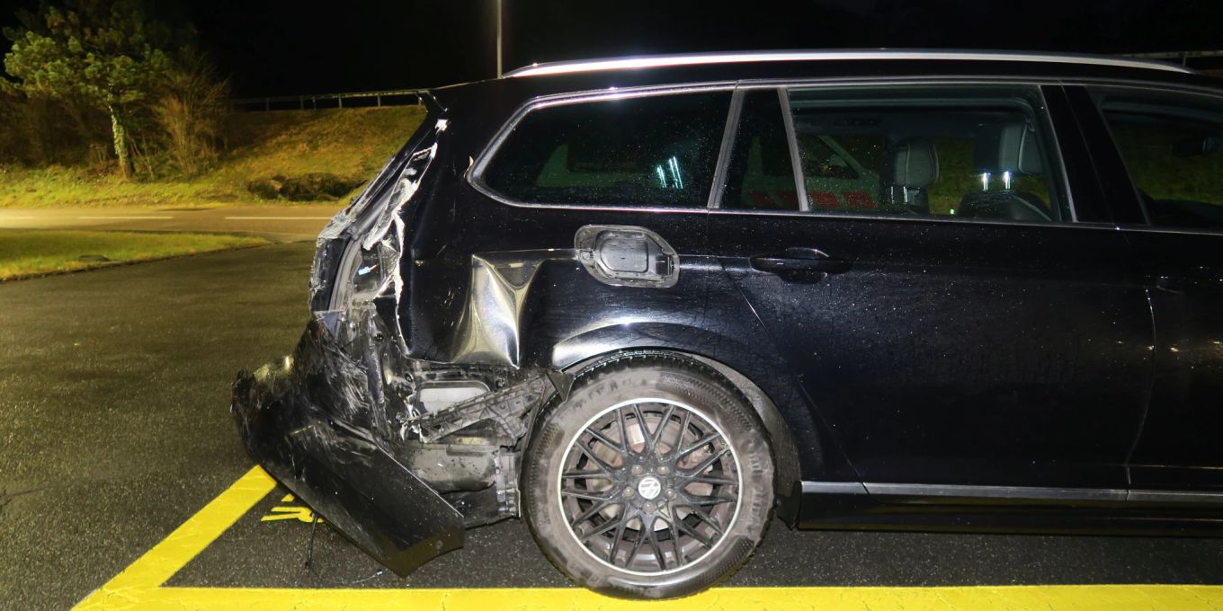 Bilten GL: Auffahrunfall wegen Skisäcken auf der Fahrbahn | Nau.ch