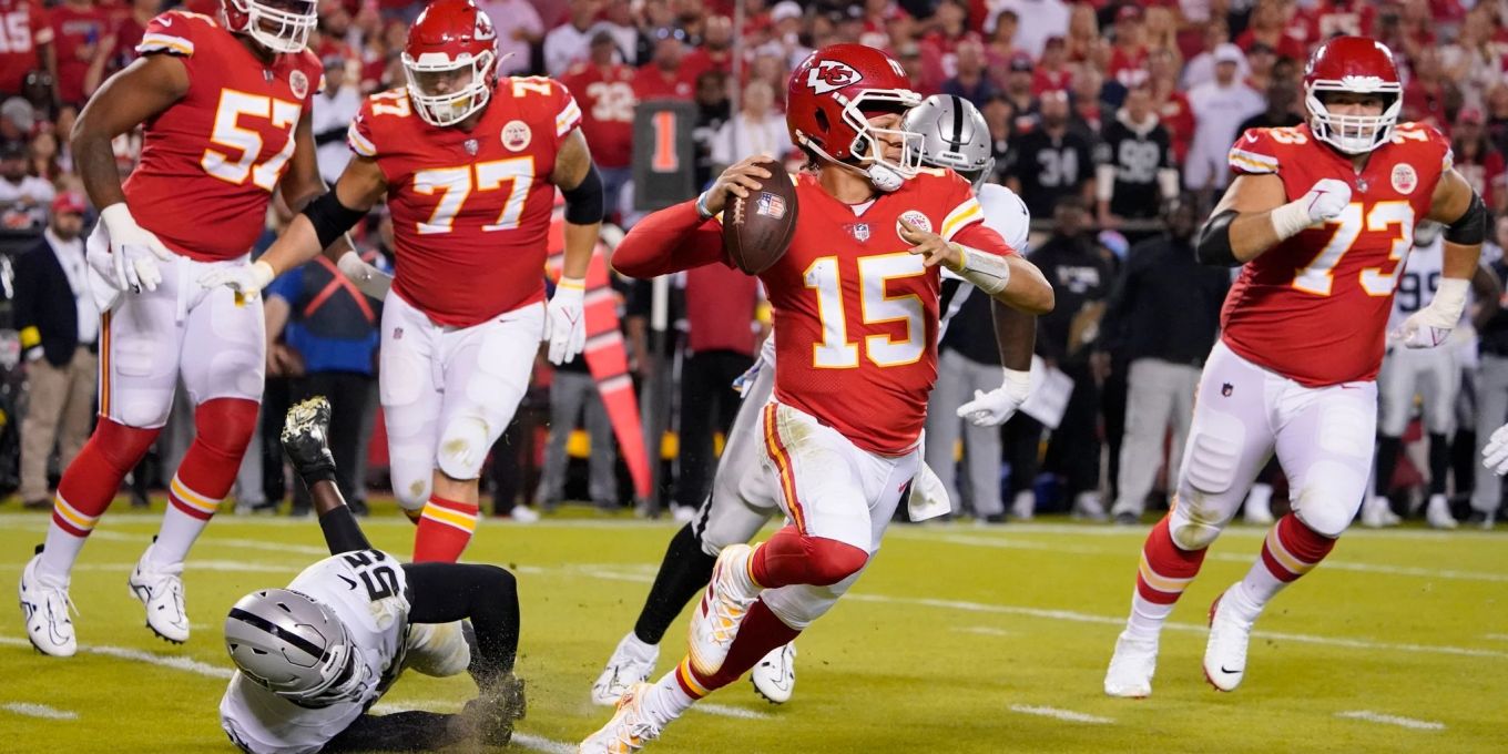 NFL: Chiefs drehen 0:17-Rückstand und holen Sieg gegen Raiders | Nau.ch