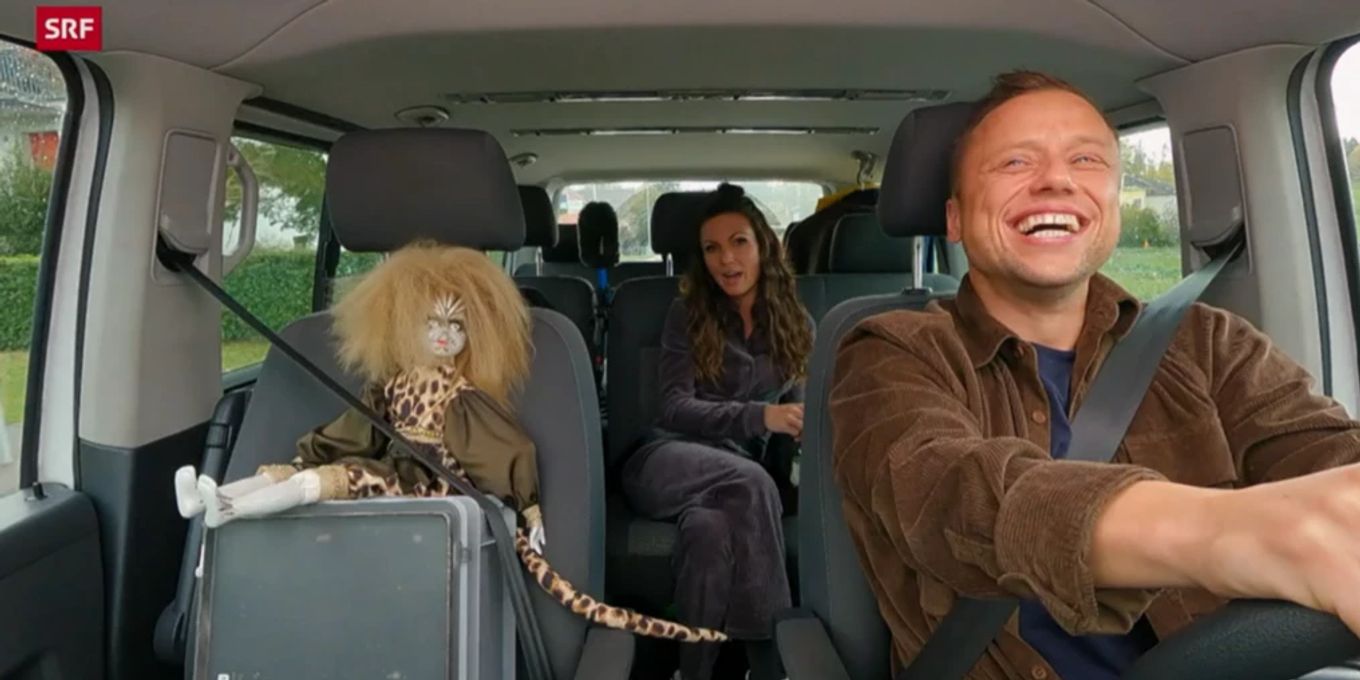 SRF: Jan Fitze tauscht Moderatorin Viola Tami mit Puppe aus! | Nau.ch