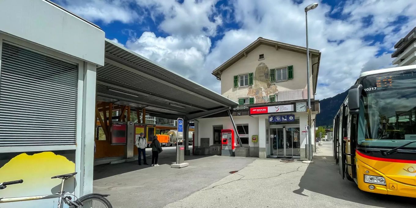 Ilanz-Glion eröffnet den Postautoplatz und die P+R-Anlage | Nau.ch
