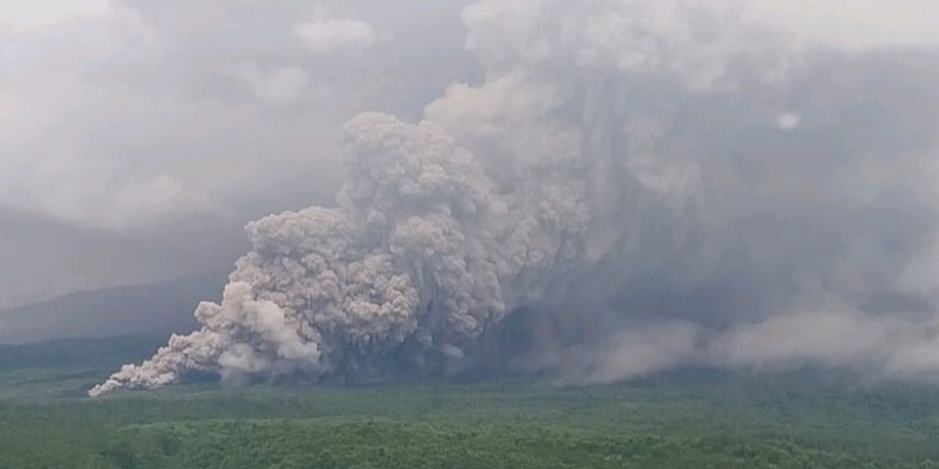 Vulkan Semeru in Indonesien spuckt 2000 Meter hohe Aschesäule | Nau.ch