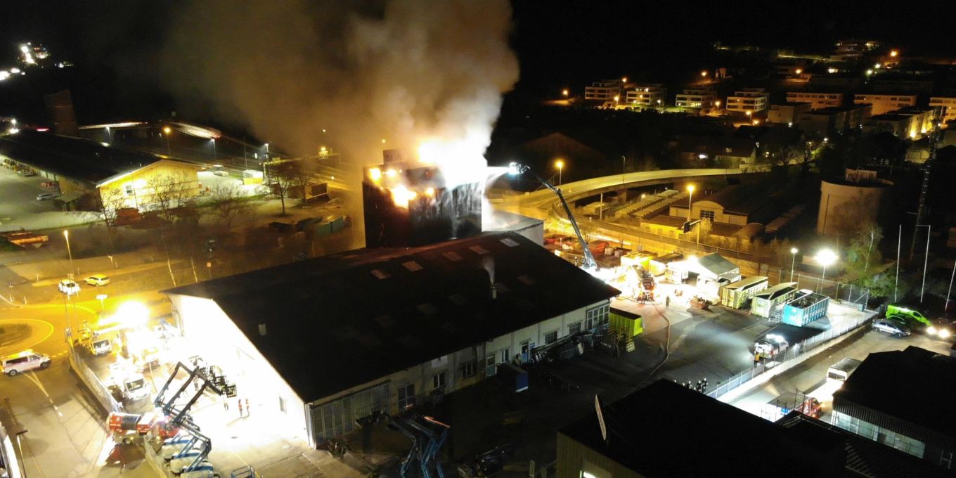 Sissach BL: Brand in Entsorgungsanlage! | Nau.ch