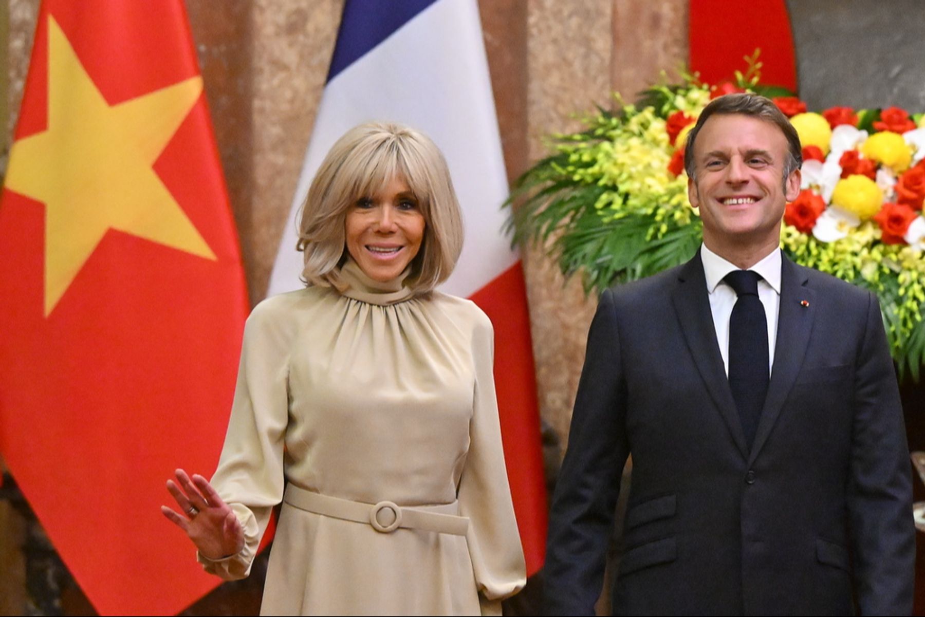 Körpersprache-Expertin: Emmanuel Macron und Frau wirken verzweifelt ...