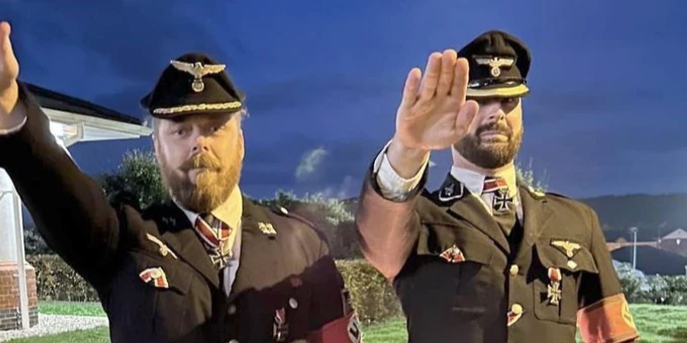 Briten-Soldaten posen in Nazi-Uniform | Nau.ch