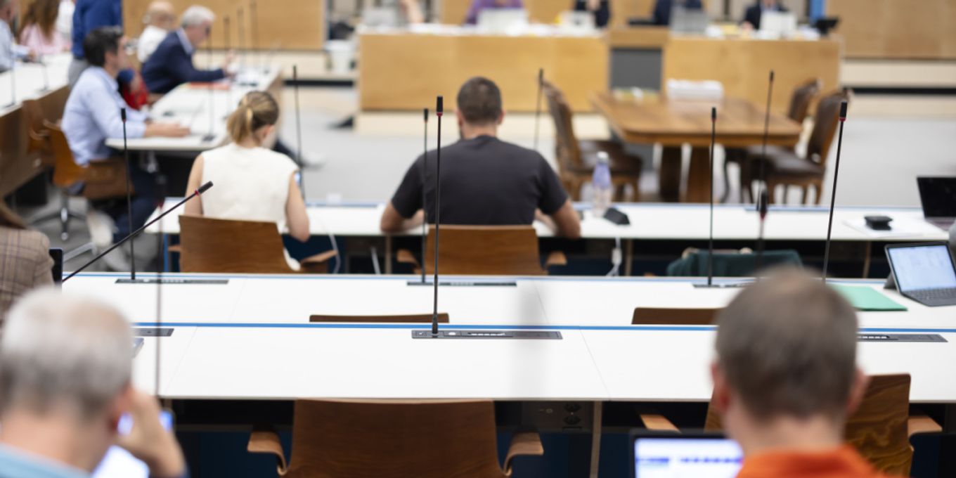 Zürcher Politikerlöhne kommen voraussichtlich wieder vors Volk | Nau.ch