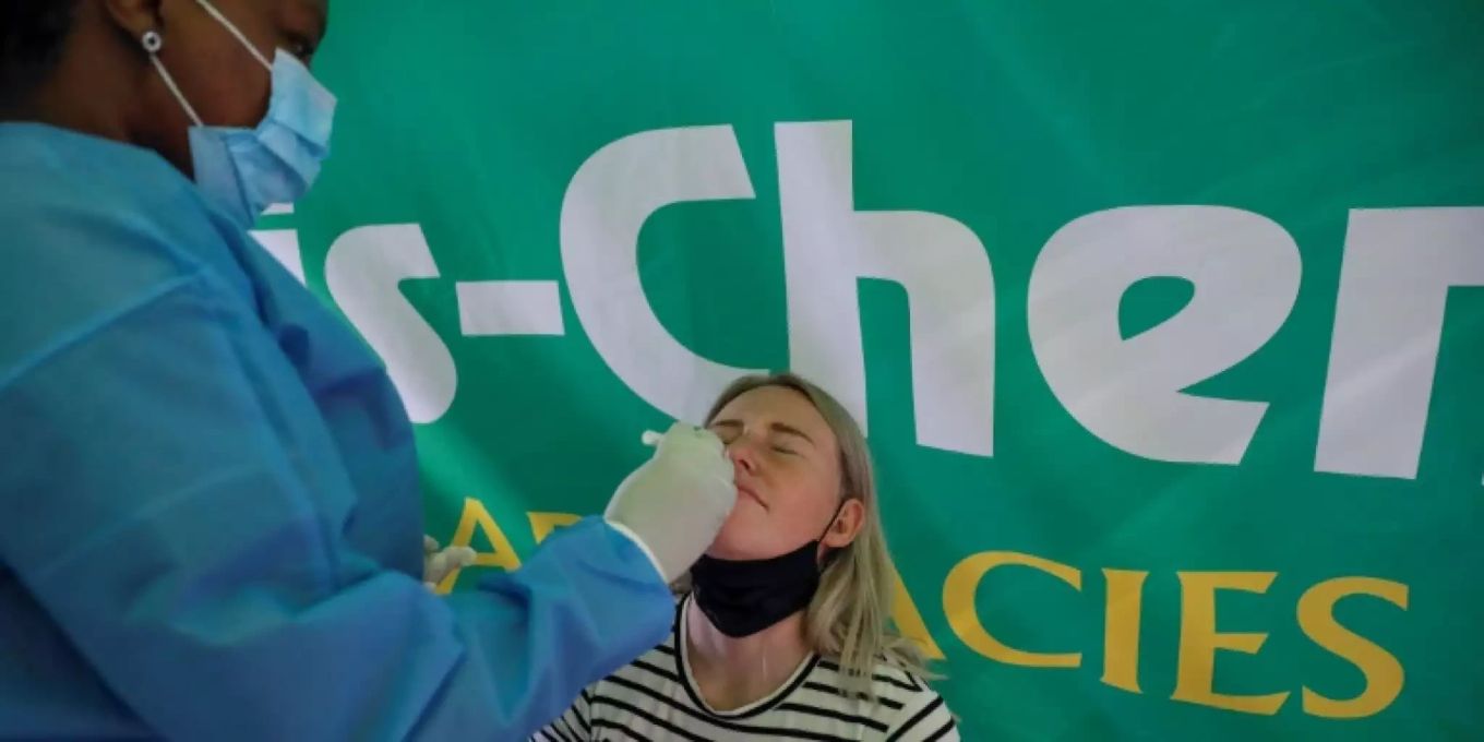 Risiko erneuter Ansteckung bei Omikron-Variante laut vorläufiger Studie ...