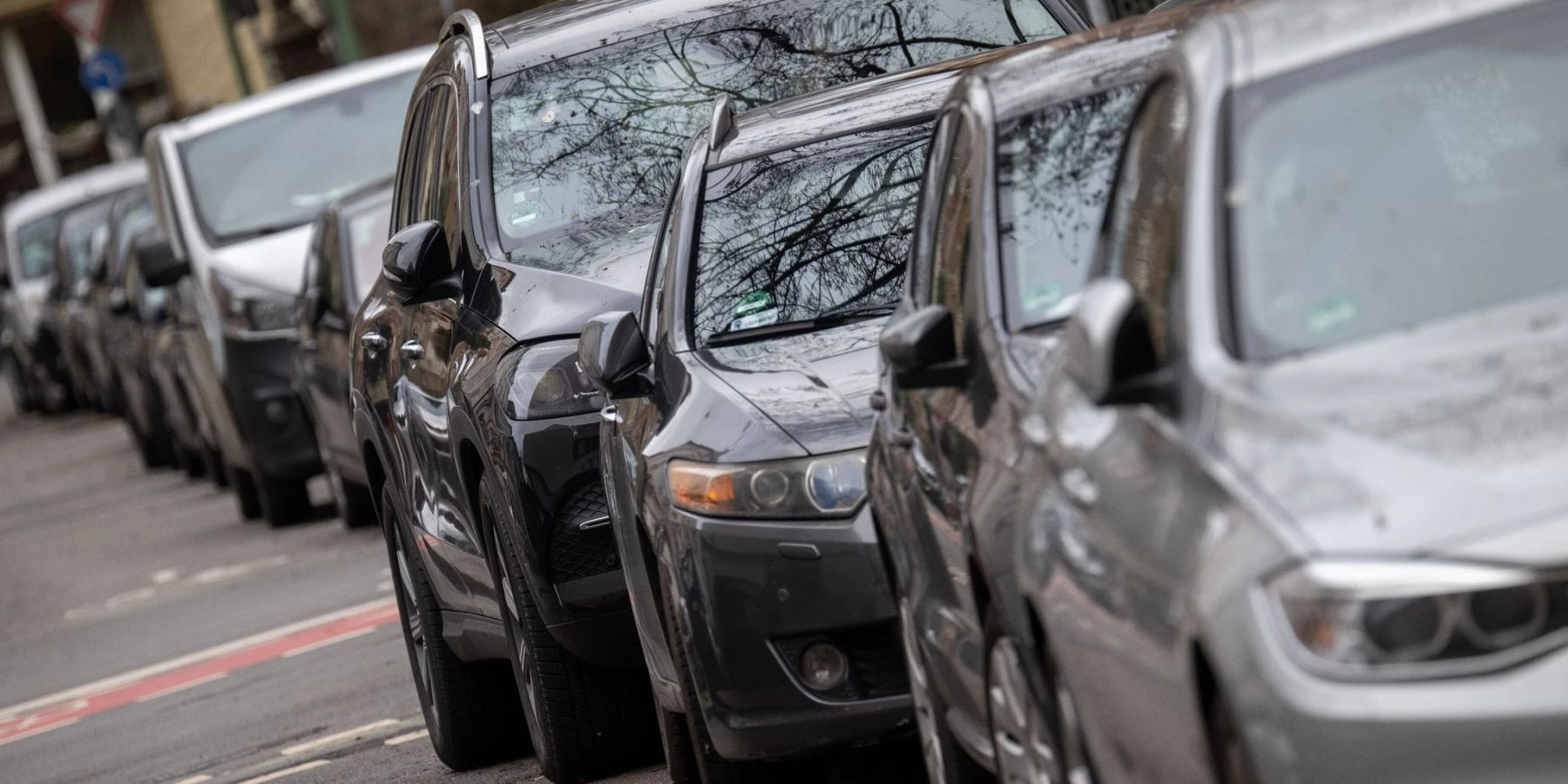 Blaue Zonen: Zürcher Gemeinderat will höhere Parkgebühren für SUVs | Nau.ch