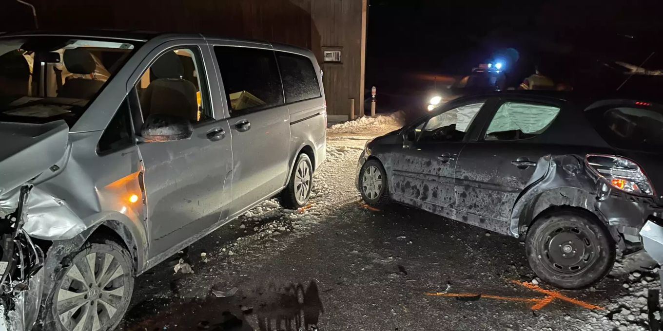 Trogen AR: Kollision mit zwei Fahrzeugen | Nau.ch