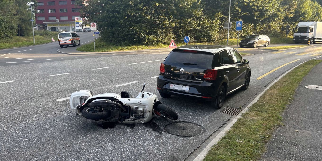 Rapperswil-Jona SG: Motorradfahrer (68) bei Auffahrunfall verletzt | Nau.ch