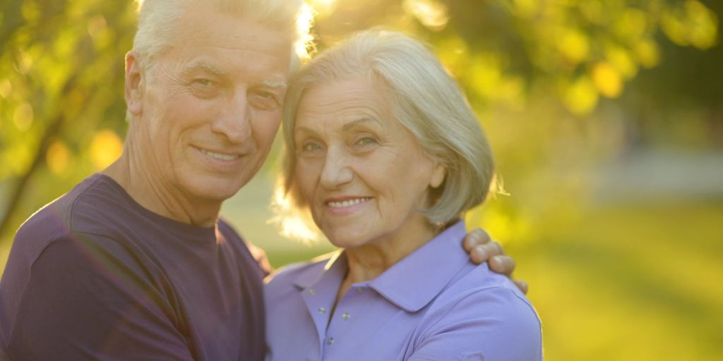 Beziehungstipps: Wie die Liebe im Alter frisch bleibt