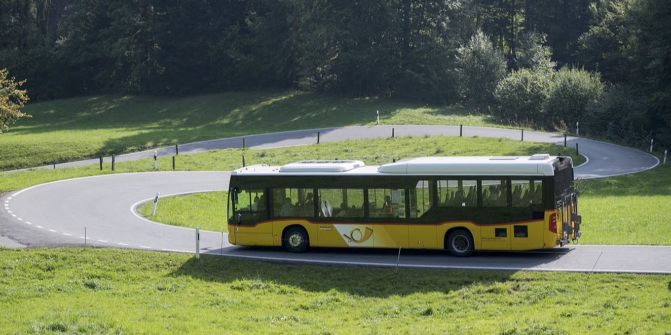 Schüler zu laut: Postauto-Chauffeur macht Vollbremsung – Verletzte! | Nau.ch